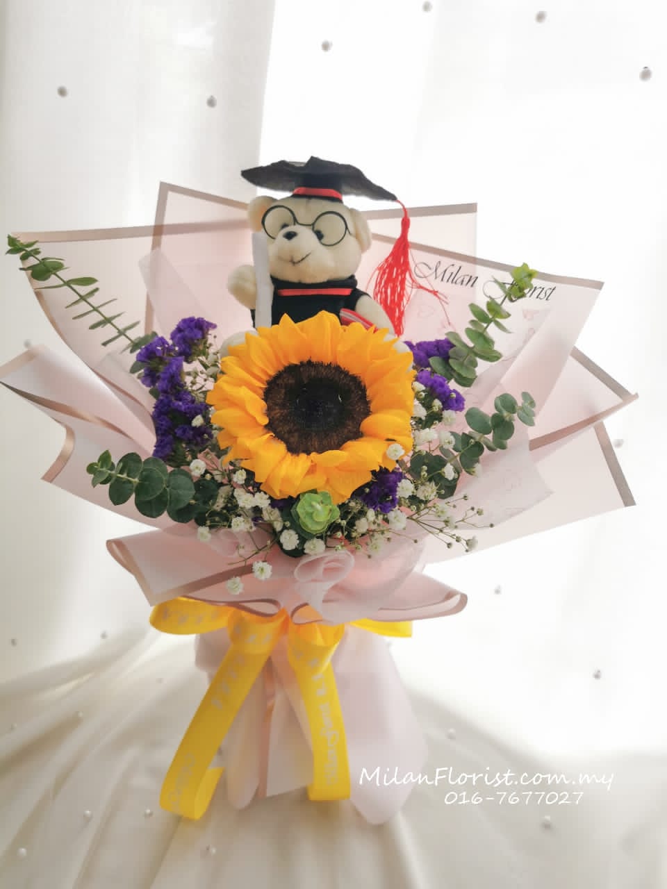 Milan Florist Graduation Bouquet/ Convocation Bouquet 米兰毕业花束 2 - Milan ...